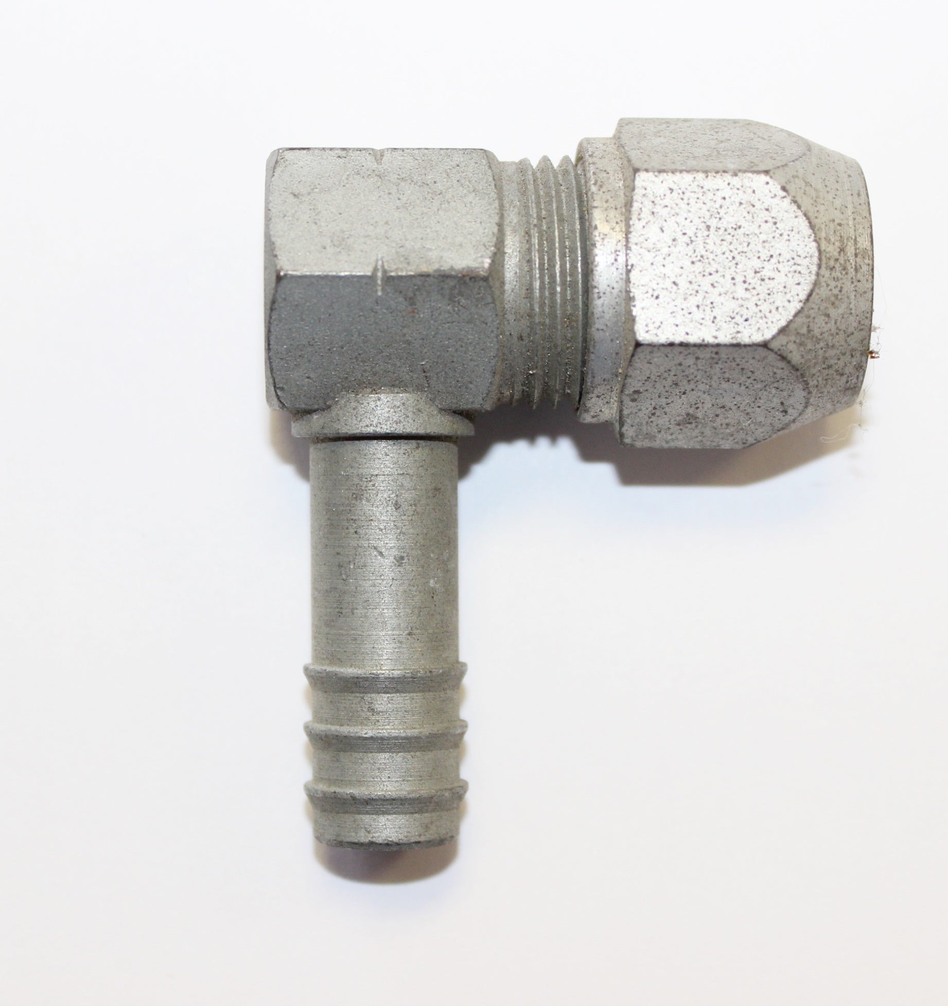 # 8 90 Degree Barbed Compression Fitting - Cold Hose